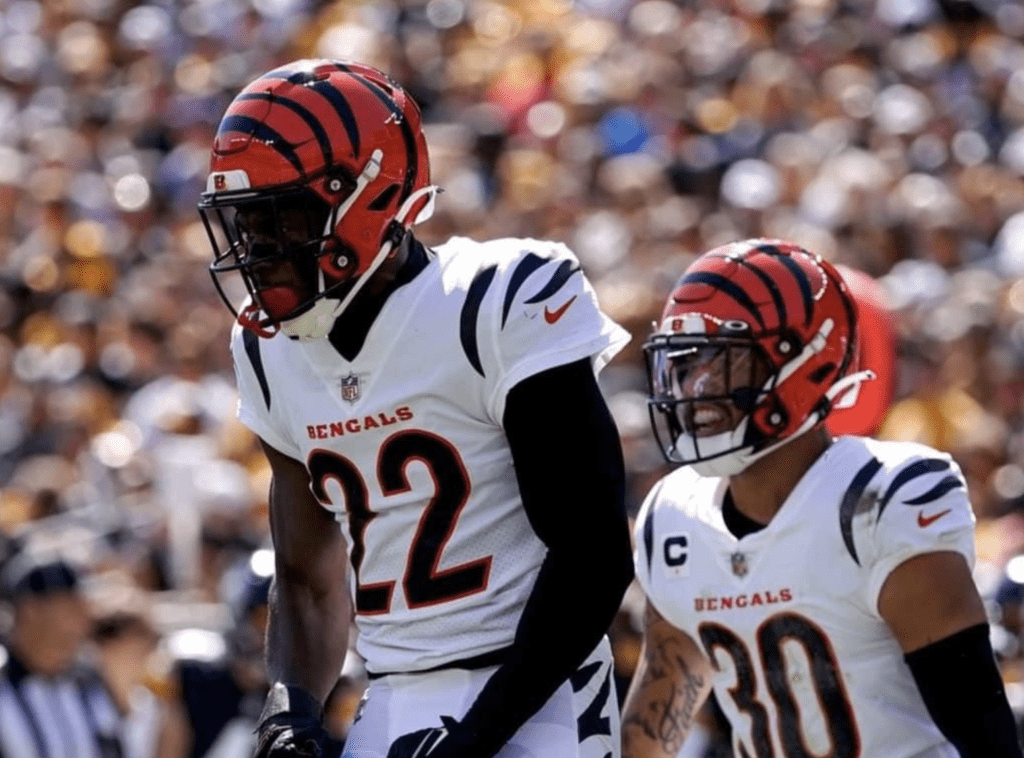 Bengals Beat: How Chido Awuzie Leads With Class And Dignity In ...