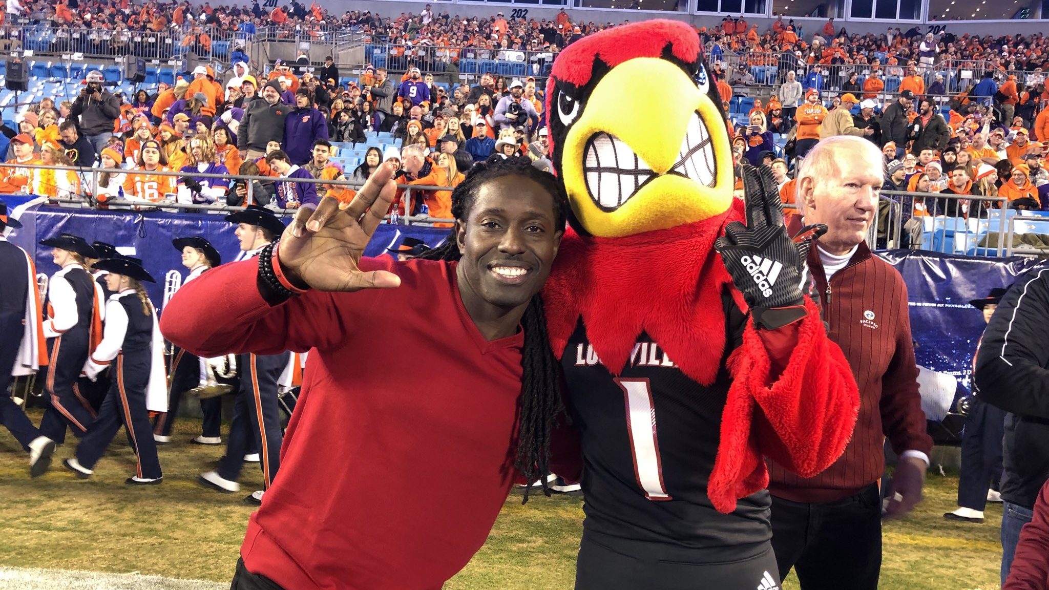 Deion Branch Returns to New England - Wasabi Fenway Bowl Betting Odds ...